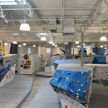 MEMPHIS ROX - Updated December 2025 - 72 Photos & 24 Reviews - 879 E ...