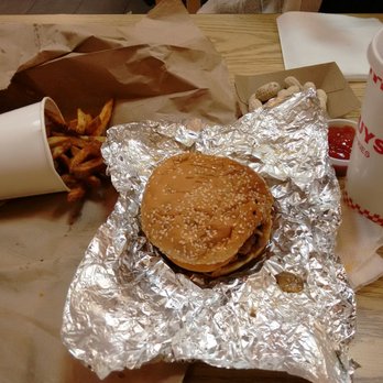 FIVE GUYS - Updated January 2026 - 99 Photos & 170 Reviews - 329 Yonge ...