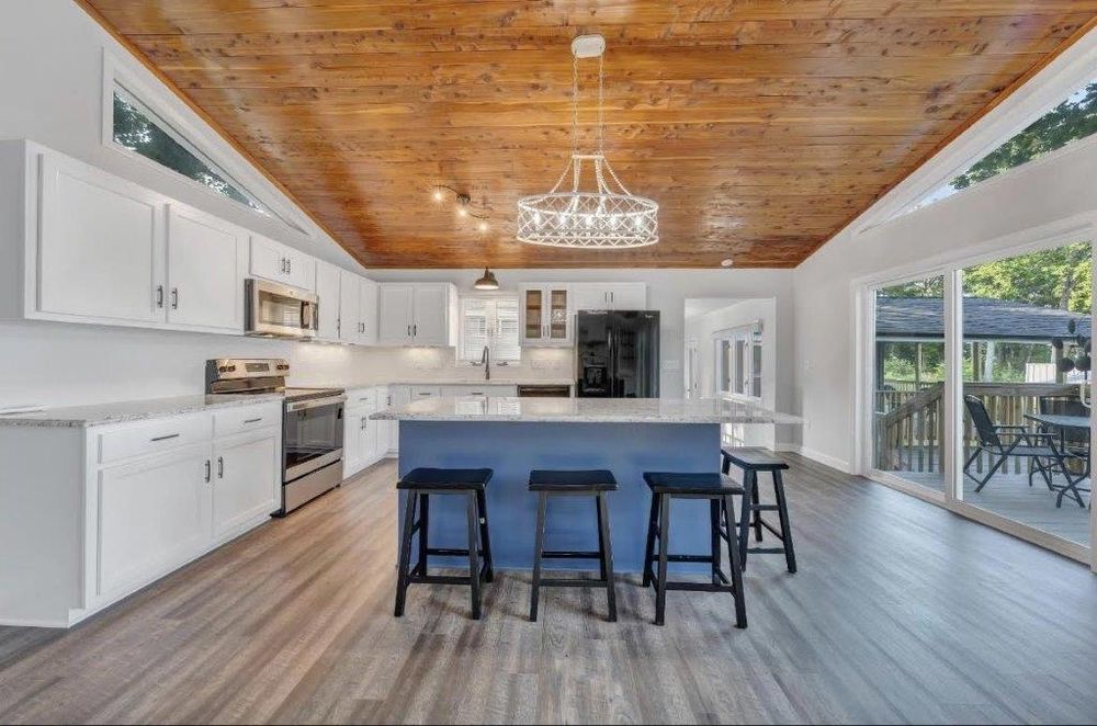 THE LVP WAREHOUSE OF THE HIGH COUNTRY - Updated August 2024 - 577 ...