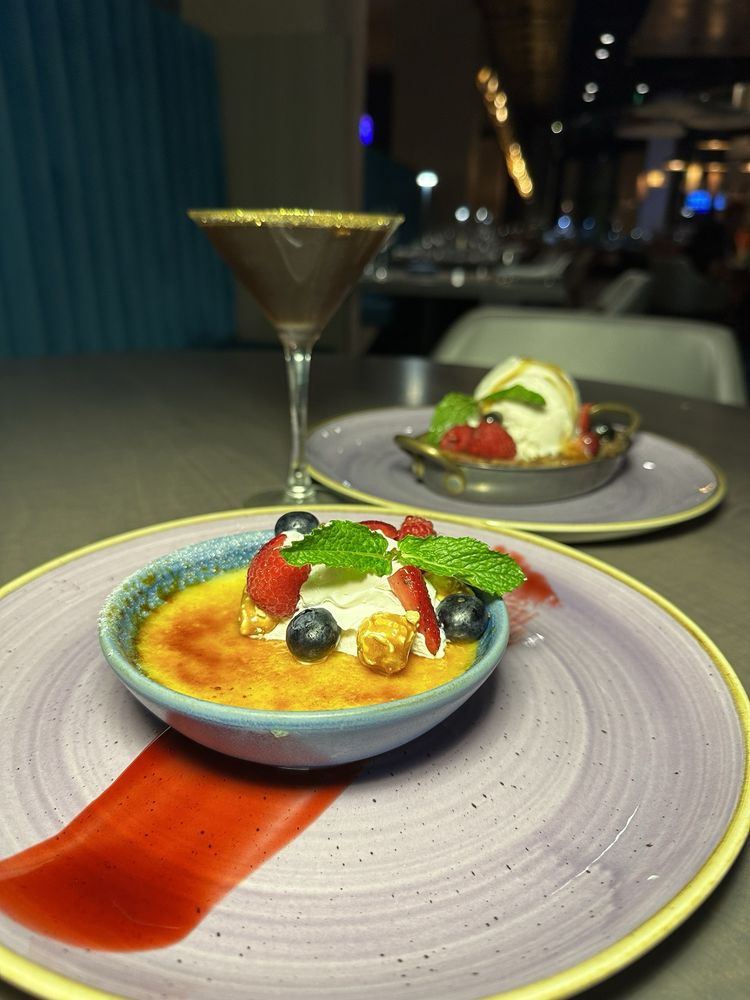 HEN QUARTER PRIME - Updated September 2024 - 32 Photos & 19 Reviews ...