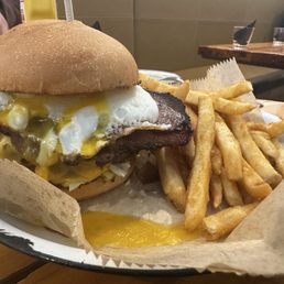 DISTRICT BURGER - Updated September 2025 - 169 Photos & 161 Reviews ...