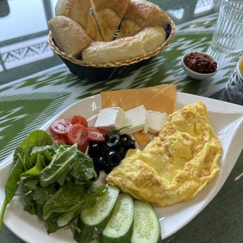 CAFÉ ALIF - Updated July 2024 - 57 Photos & 16 Reviews - 2245 W Devon ...