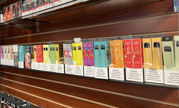 BULLDOG SMOKE SHOP & GIFTS STORE - 22 Photos & 13 Reviews - 121 E San ...