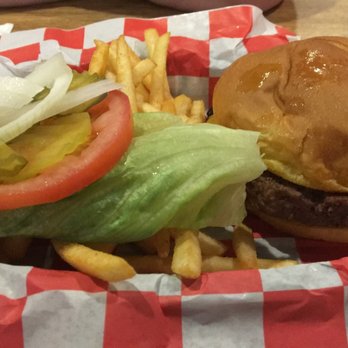 REDZ BAR & GRILL - Updated December 2025 - 13 Photos - 1333 Ctr Ave ...