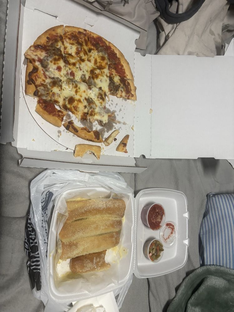 DOZELI PIZZERIA - Updated December 2025 - 13 Photos - 209 Joe Orr Rd ...