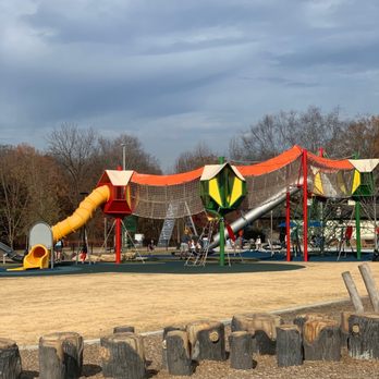 CHAVIS PARK - Updated September 2024 - 28 Photos - 505 Martin Luther ...