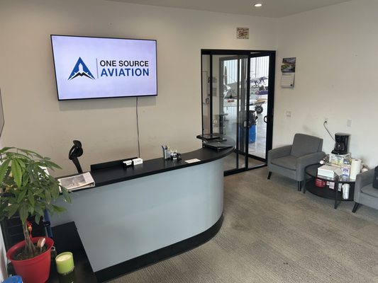 ONE SOURCE AVIATION - Updated December 2025 - 25 Photos - 16781 Stagg St, Van Nuys, California ...