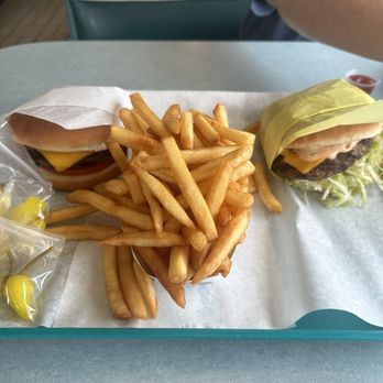 OMEGA BURGERS LAKEWOOD - Updated November 2024 - 187 Photos & 348 ...