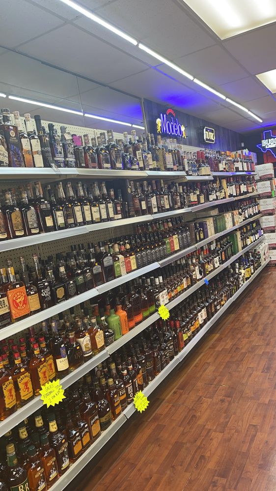 BREWSKI BWS - Updated August 2025 - 11 Photos - 6917 Indiana Ave ...