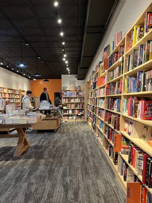 SOLID STATE BOOKS - Updated August 2025 - 13 Photos - 1809 14th St NW, Washington, District of ...