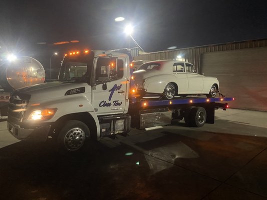 1ST CLASS TOW - Updated December 2025 - 27 Photos & 60 Reviews - 3837 N ...