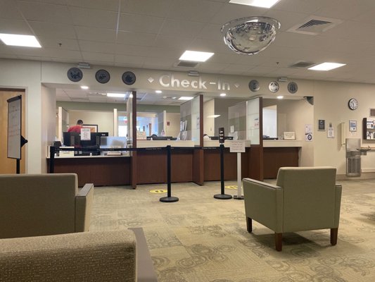 MANCHESTER VA MEDICAL CENTER - Updated October 2025 - 12 Reviews - 718 ...