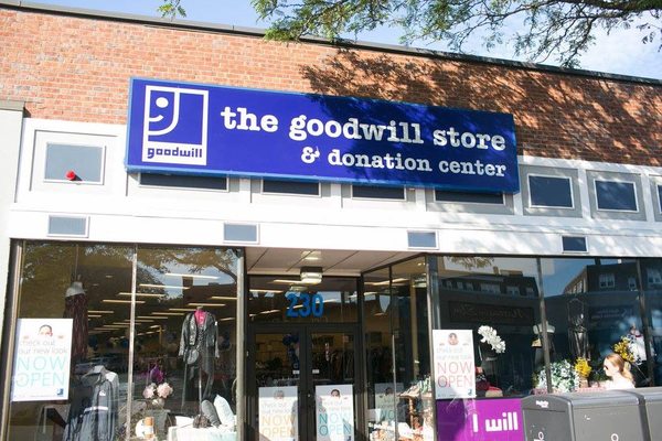 THE GOODWILL STORE - Updated July 2025 - 58 Photos & 134 Reviews - 230 ...