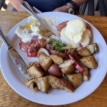 TRAILSIDE CAFE & BEER GARDEN - 173 Photos & 222 Reviews - 3 Del Fino Pl ...