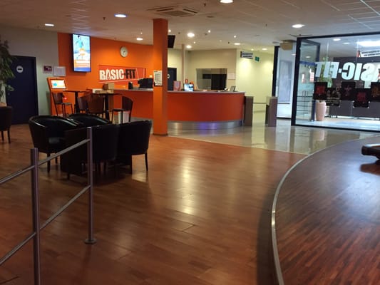 BASIC-FIT SCHELLE BOOMSESTEENWEG 24/7 - Updated October 2025 - 17 ...