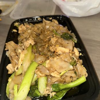 SANAMLUANG CAFE - Updated May 2026 - 2762 Photos & 2188 Reviews - 5176 ...
