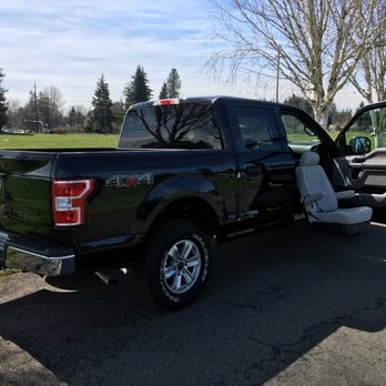 BRAUNABILITY - Updated December 2025 - 15 Photos - 631 W 11th St ...