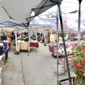 BUSHWICK MARKET - Updated December 2025 - 84 Photos - 54 Wyckoff Ave ...