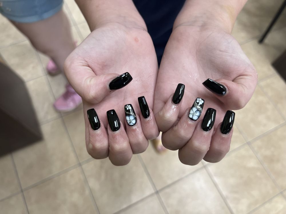 KELLY NAILS & SPA - Updated December 2025 - 1301 K Main St, Altavista ...