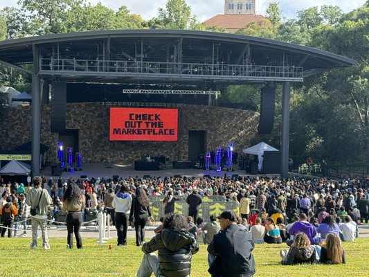 FROST AMPHITHEATER - Updated July 2024 - 129 Photos & 75 Reviews - 351 ...