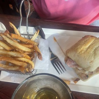 THE AULD SHEBEEN - Updated August 2025 - 375 Photos & 515 Reviews ...