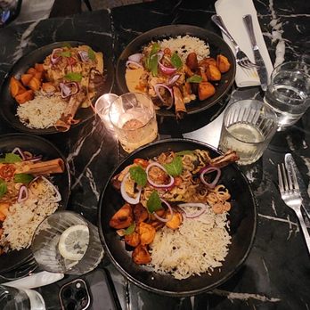 AKAR - Updated December 2025 - 755 Photos & 247 Reviews - 7641 Wydown ...