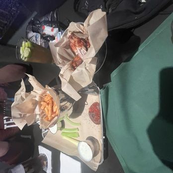 BOMBSHELLS RESTAURANT & BAR - Updated January 2026 - 113 Photos & 158 ...