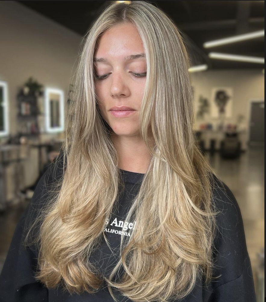 TANGLED MANE HAIR STUDIO - Updated October 2025 - 46 Photos - 44530 ...