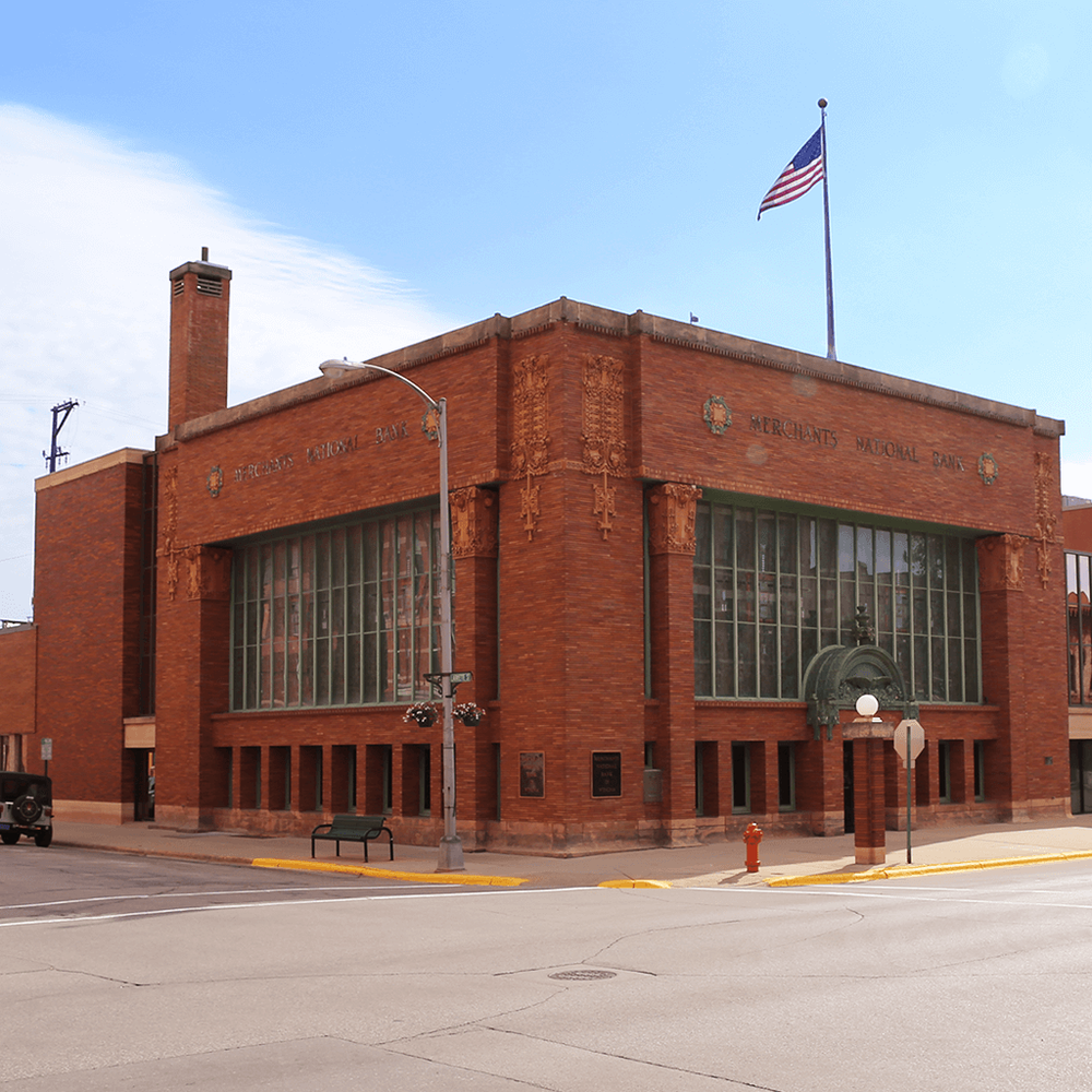 MERCHANTS BANK - Updated April 2025 - 11 Photos - 102 E Third St ...