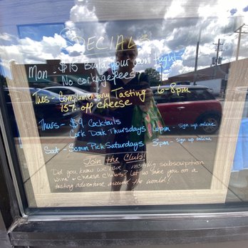 UVAE KITCHEN & WINE BAR - 230 Photos & 142 Reviews - 5553 N Clark St ...