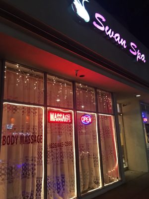 SWAN SPA - Updated December 2025 - 15 Photos & 38 Reviews - 921 S ...
