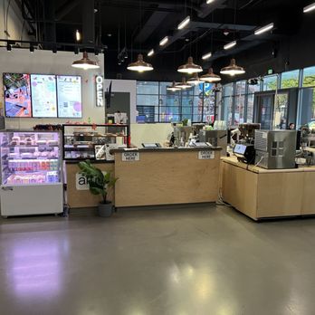 ARTLY COFFEE - Updated January 2025 - 132 Photos & 72 Reviews - 101 ...