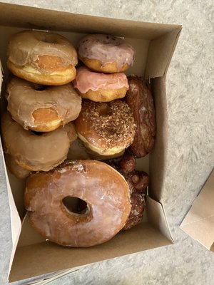 COUNTRY DONUTS - Updated November 2024 - 79 Photos & 122 Reviews ...