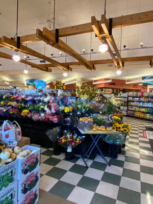 RING BROS. MARKETPLACE - Updated August 2024 - 41 Photos & 81 Reviews ...