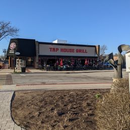 TAP HOUSE GRILL - Updated July 2025 - 264 Photos & 454 Reviews - 56 W ...