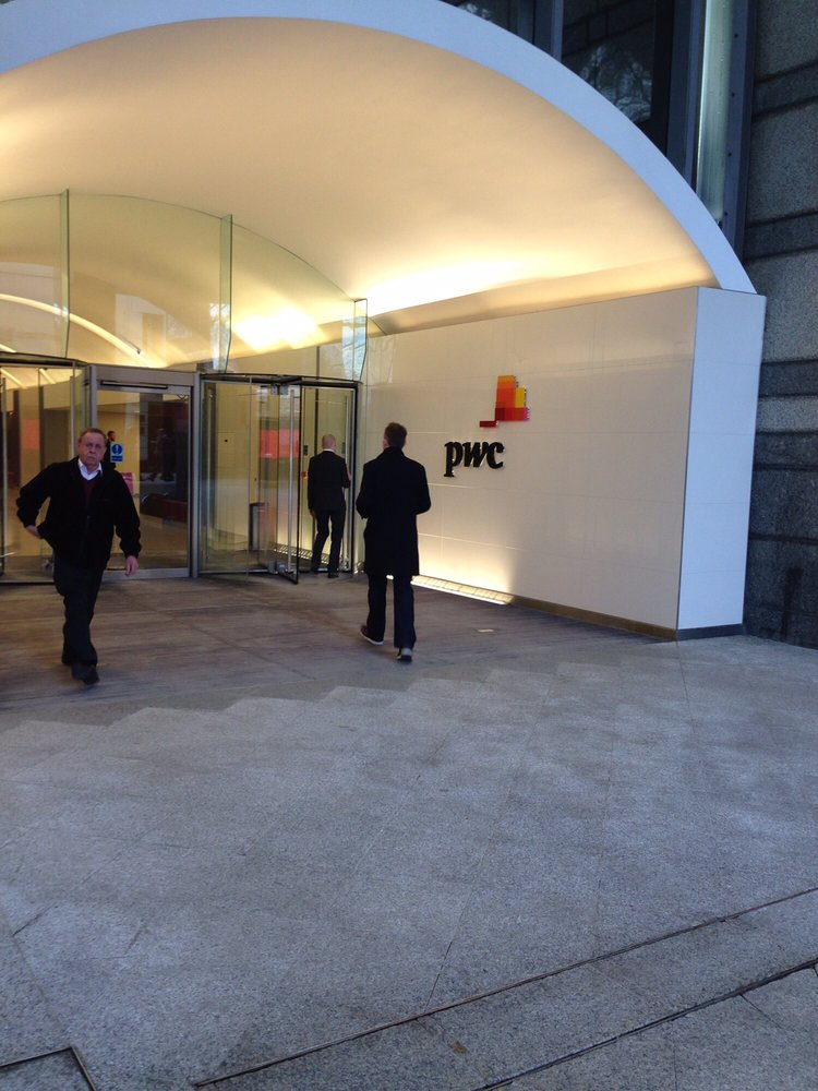 PWC PRICEWATERHOUSE COOPERS - Accountants - 7 More London Riverside ...