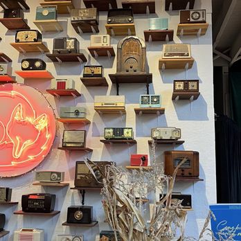 MEMORY DEN ANTIQUE MALL - Updated October 2025 - 236 Photos & 56 ...