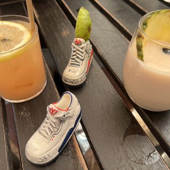 GRAILS MIAMI - RESTAURANT & SPORTS BAR - Updated June 2024 - 1300 ...