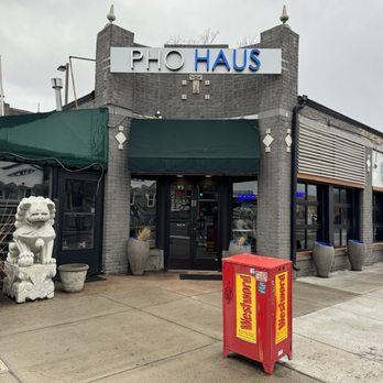 PHO HAUS - Updated June 2025 - 427 Photos & 603 Reviews - 540 E Alameda ...