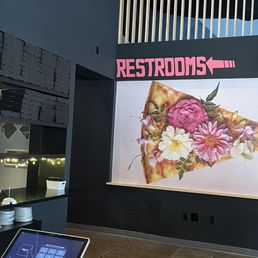 CUSHWA AND RAD PIES TAPROOM - Updated April 2025 - 187 Photos & 94 ...