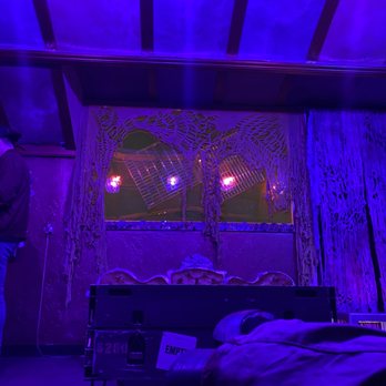 THE BEACON - Updated November 2024 - 83 Photos & 44 Reviews - 2854 ...