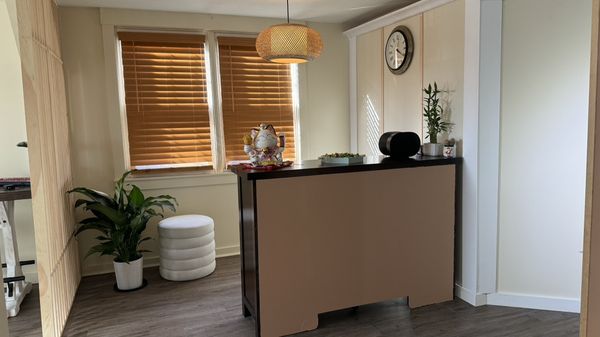 BESTIES SPA - Updated January 2026 - 10 Photos - 15 School St, Freeport ...