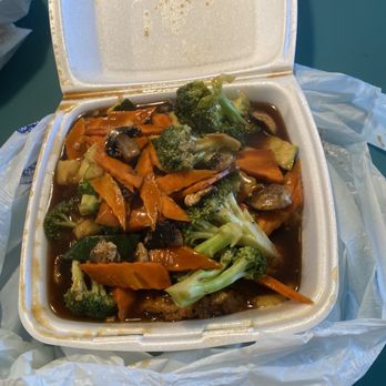 GOLDEN DRAGON CHINESE RESTAURANT - Updated September 2024 - 101 Photos ...