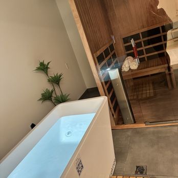 THE ST. JAMES - Updated December 2025 - 260 Photos & 210 Reviews - 6805 ...