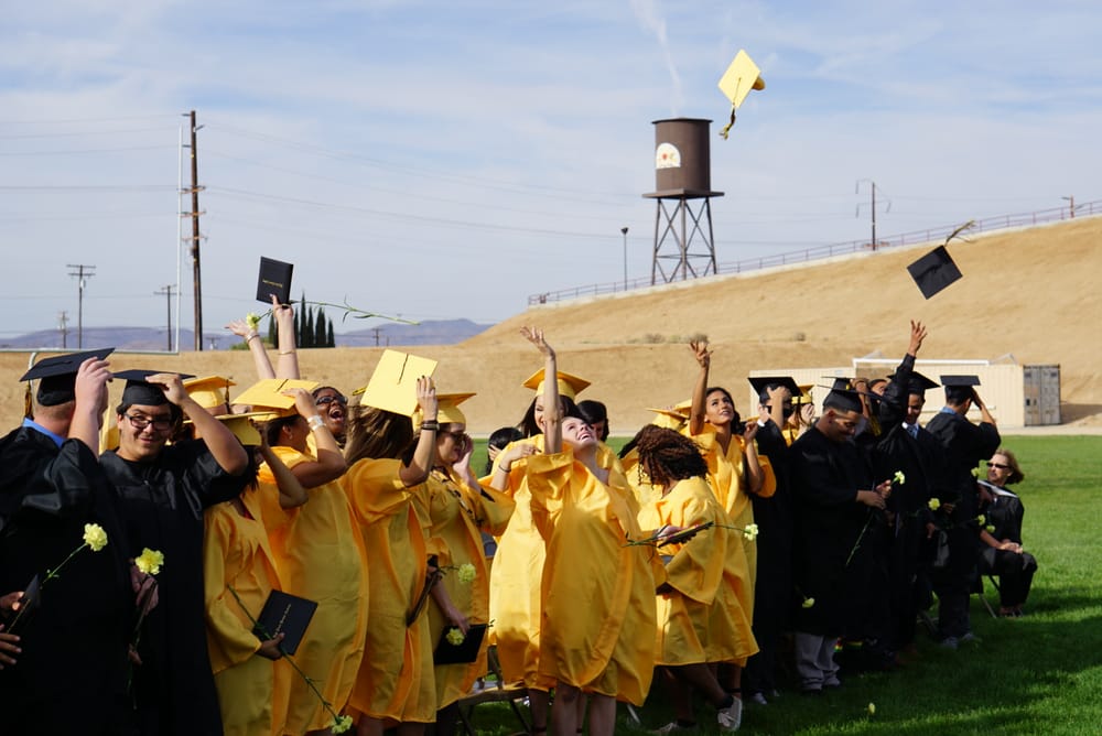 APPLE VALLEY UNIFIED SCHOOL DISTRICT - Updated May 2025 - 12555 Navajo ...