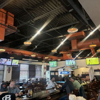 BREWSKI’Z PUB AND GRILL - Updated December 2025 - 13 Photos & 16 ...