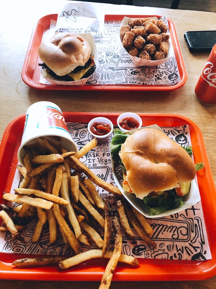 THE PLAYHOUSE SWILLBURGER - 346 Photos & 269 Reviews - Burgers - 820 ...