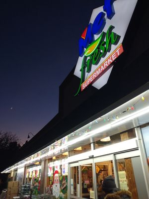 MET FRESH SUPERMARKET - Updated March 2024 - 63 Photos & 75 Reviews ...