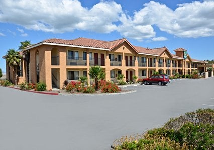 ECONO LODGE - Updated July 2024 - 52 Photos & 43 Reviews - 400 C St ...