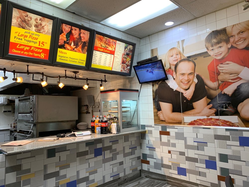 FREE TOPPING PIZZA - Updated May 2025 - 16 Reviews - 1015 Coxwell Ave ...